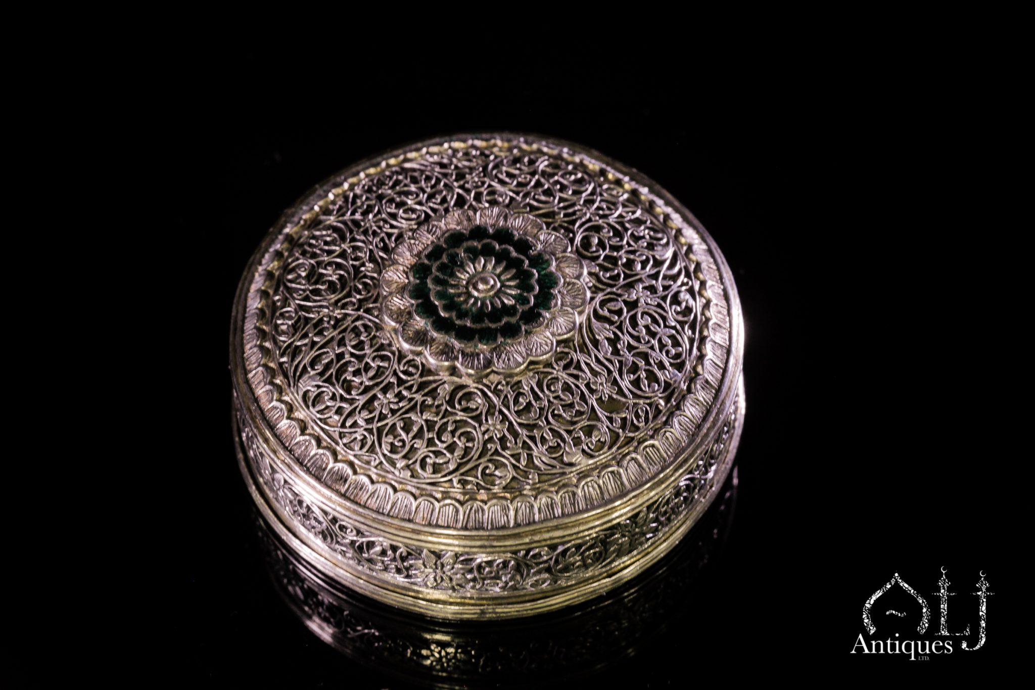 Rare Antique Artifacts Dealer | Islamic, Indian Antiques and Mughal Art